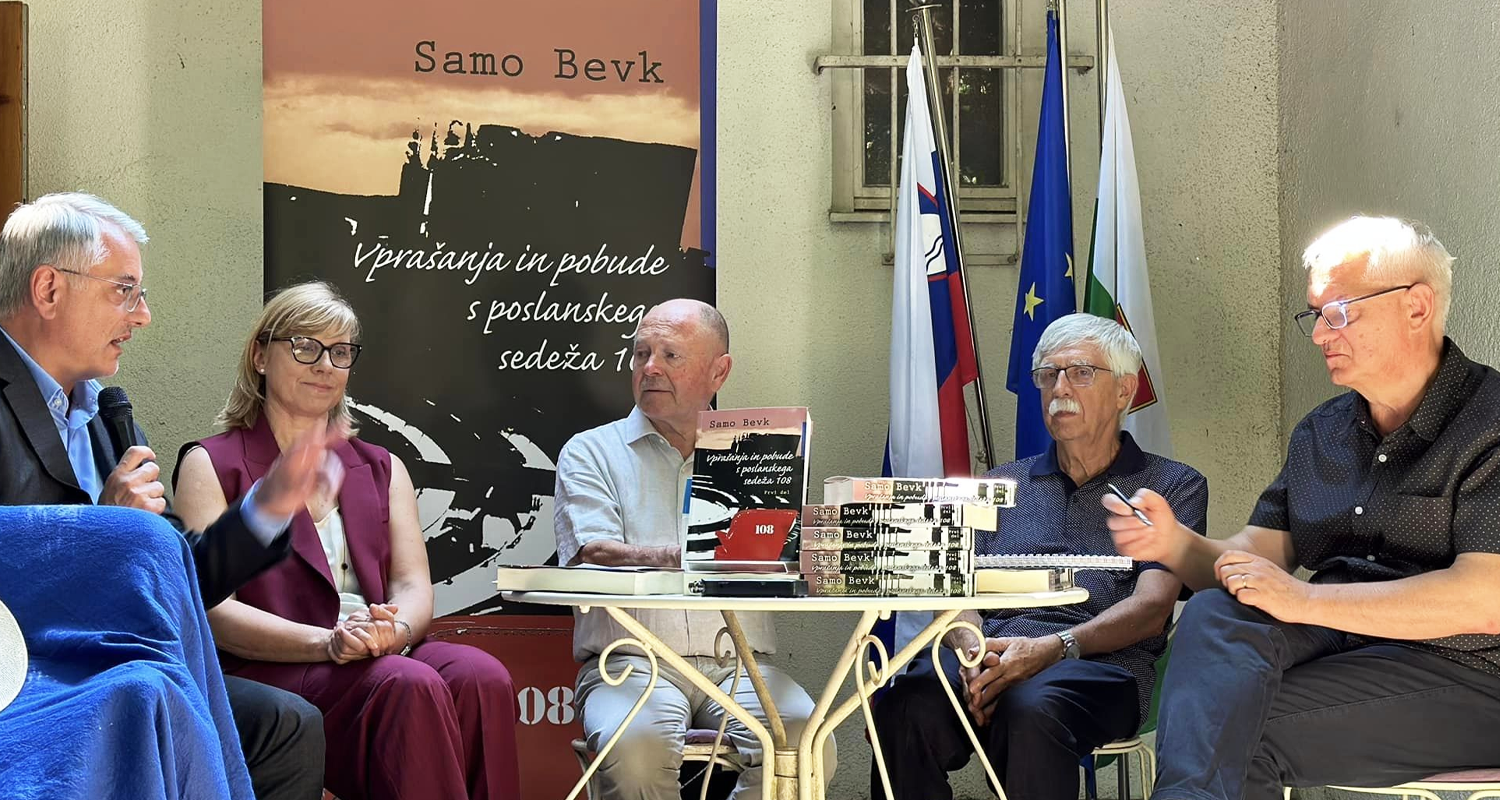 Dolgoletni bivši poslanec Samo Bevk predstavil knjigo o poslanskih ...